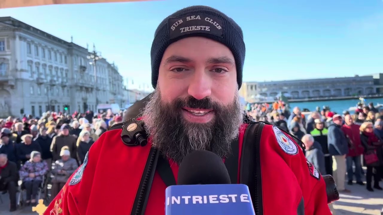 Trieste's "Natale Sub" Merges Faith and the Sea Amid Gale-Force Winds ...